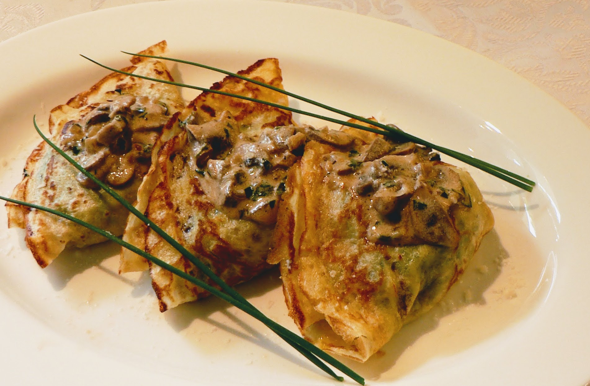 Crepes filled with Spinach, Mushrooms and Turkey – Flexitarian Kitchen